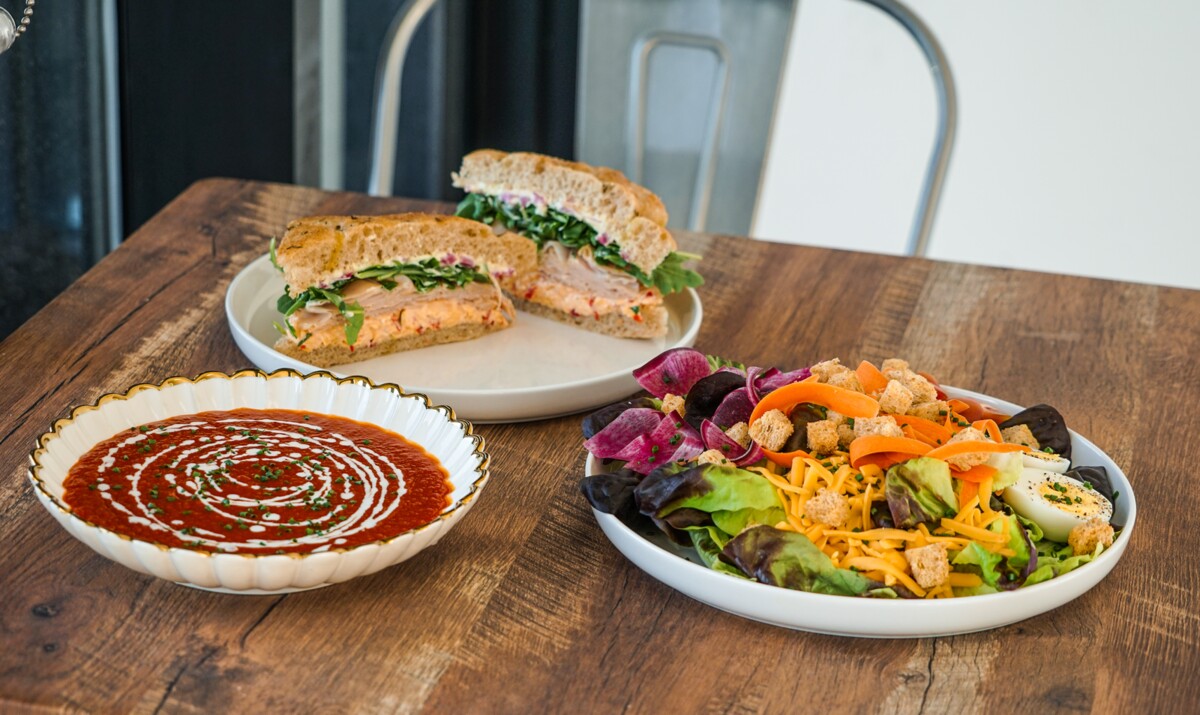 Aurora Café & Bakery