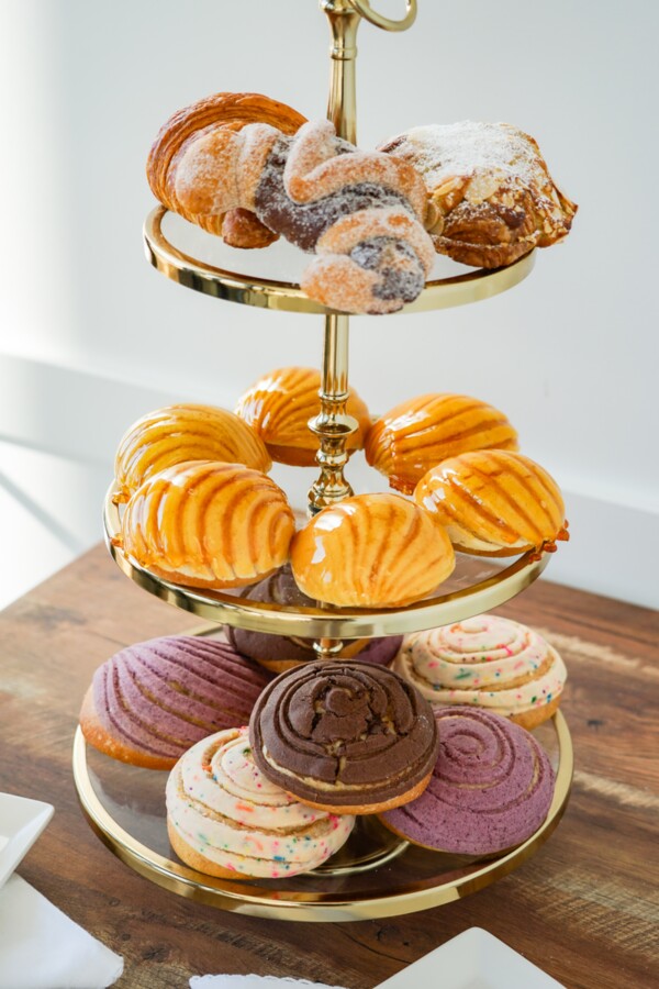 Aurora Café & Bakery