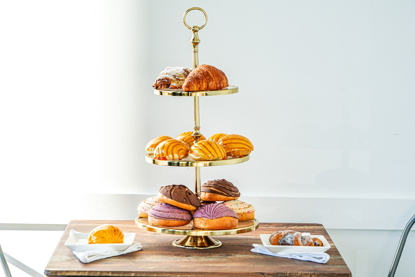 Aurora Café & Bakery