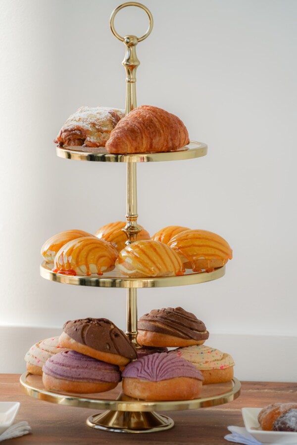 Aurora Café & Bakery