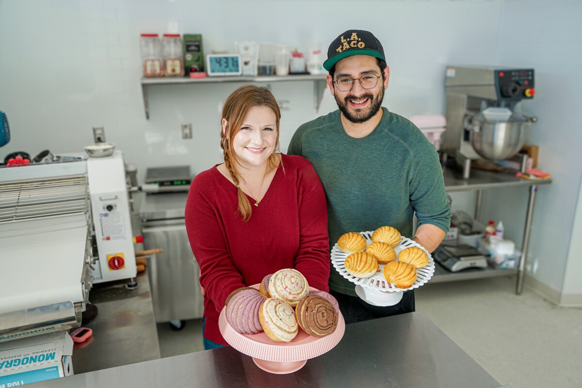Aurora Café & Bakery